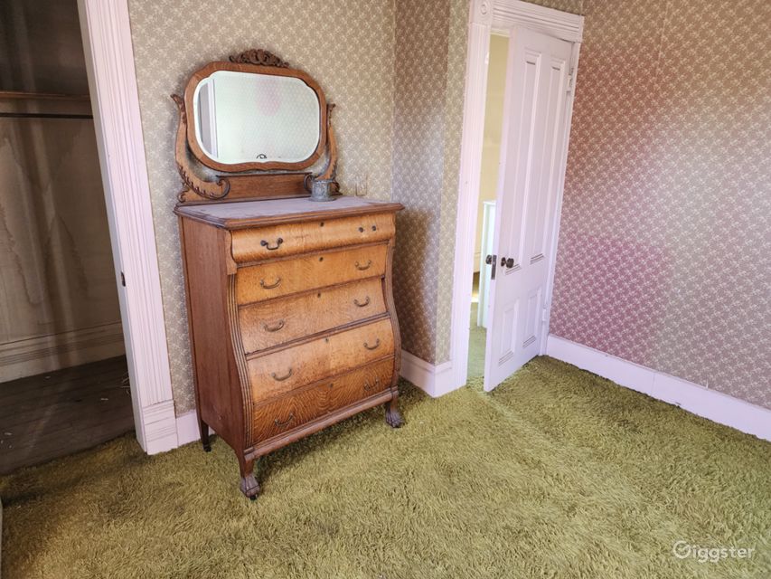 Queen Anne Victorian time-Capsule -Mansion | Rent this location on Giggster