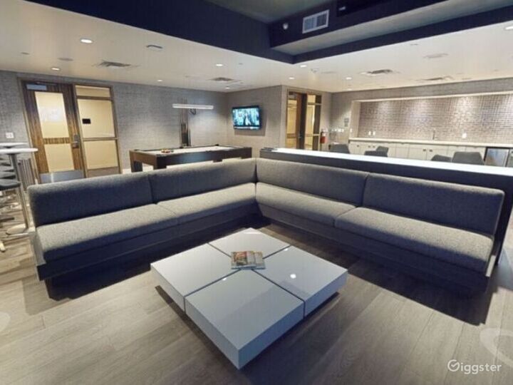 Modern Entertainment Lounge in Denver | Rent this location on Giggster