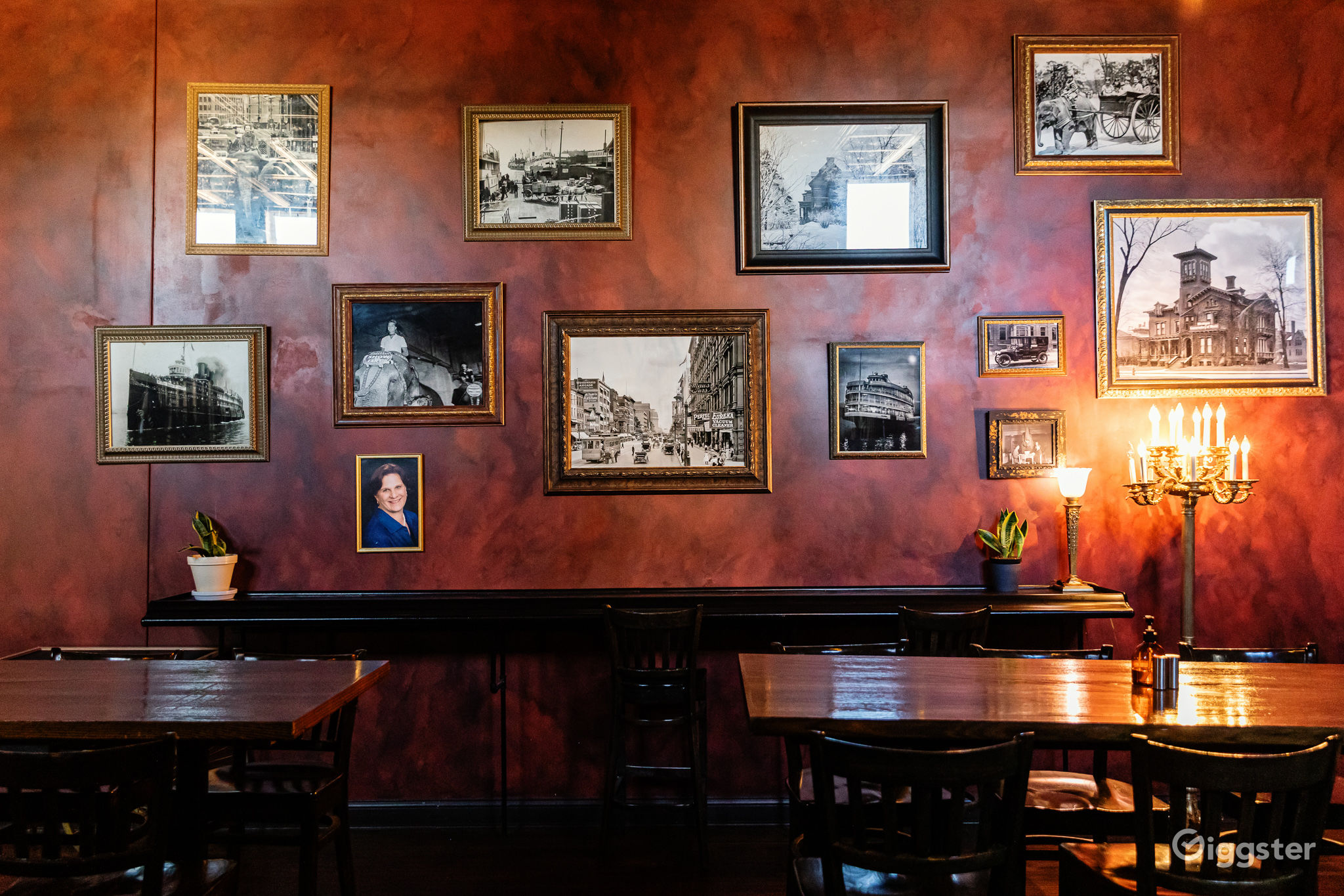 Elegant Bar with Brick Walls for Events in Detroit | Rent this location ...