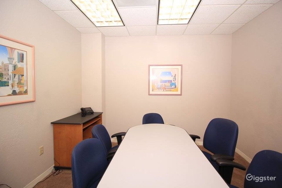 150 SQFT Conference/Meeting Room | Rent this location on Giggster
