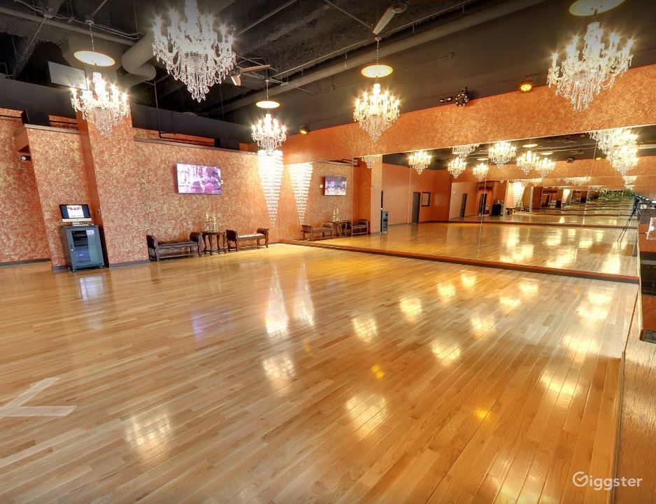 Beautiful and Classy Dance Studio in The Woodlands | Rent this location ...
