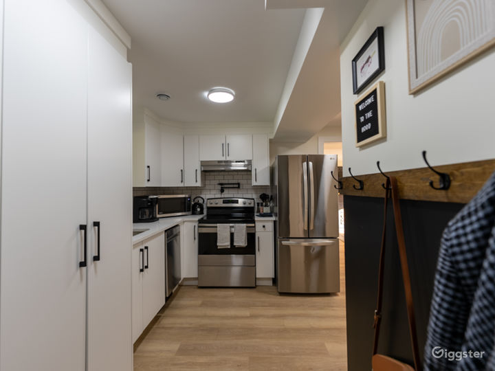 Spacious Mid-Century Magic Hideout | Rent this location on Giggster