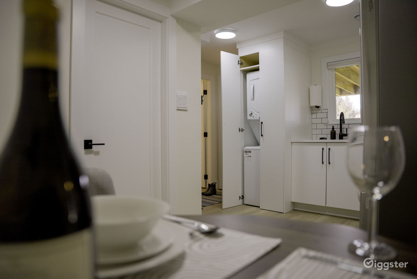 Spacious Mid-Century Magic Hideout | Rent this location on Giggster