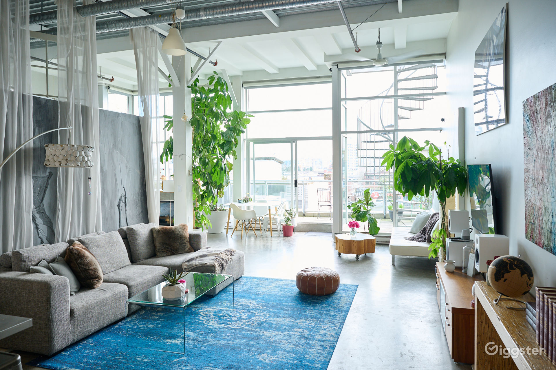 The BEST 10 Photo Studio venues near me | Giggster