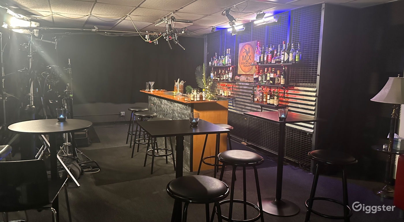 Fully Functional Speaky Easy Bar | Rent this location on Giggster