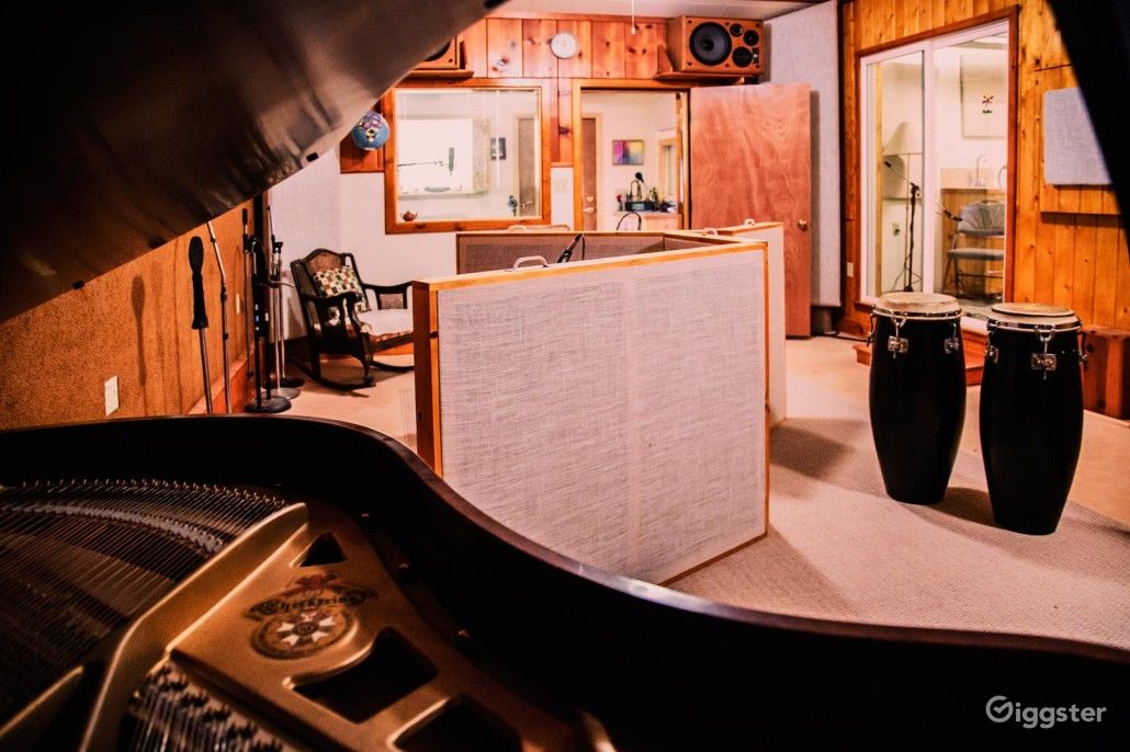 Amazing Recording Studio in Ashland | Rent this location on Giggster