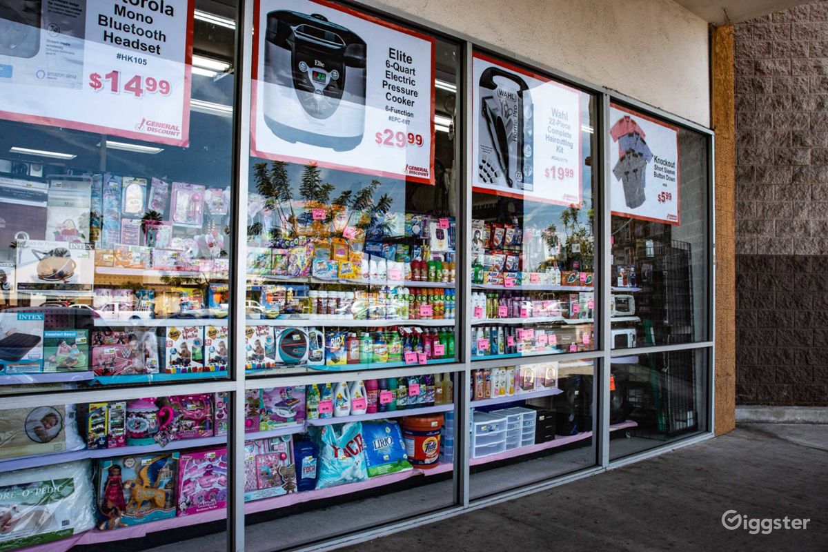 Large Discount Store in Compton | Rent this location on Giggster