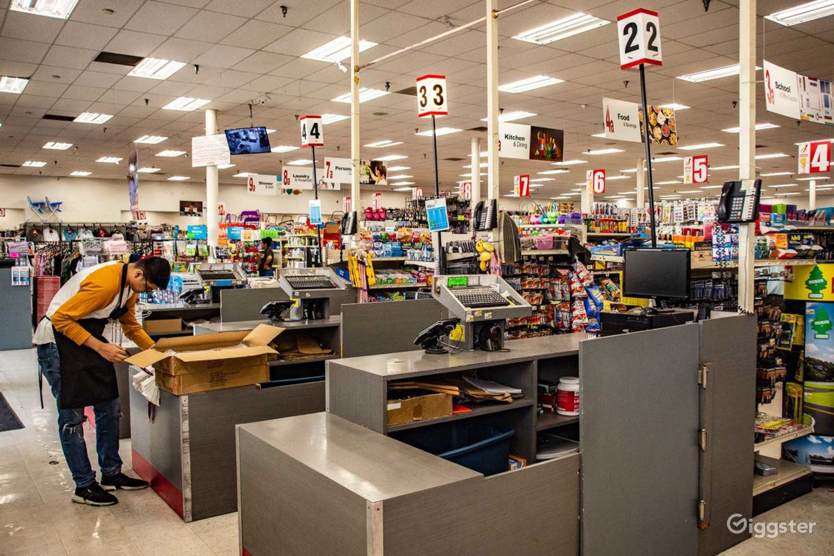 Large Discount Store in Compton | Rent this location on Giggster