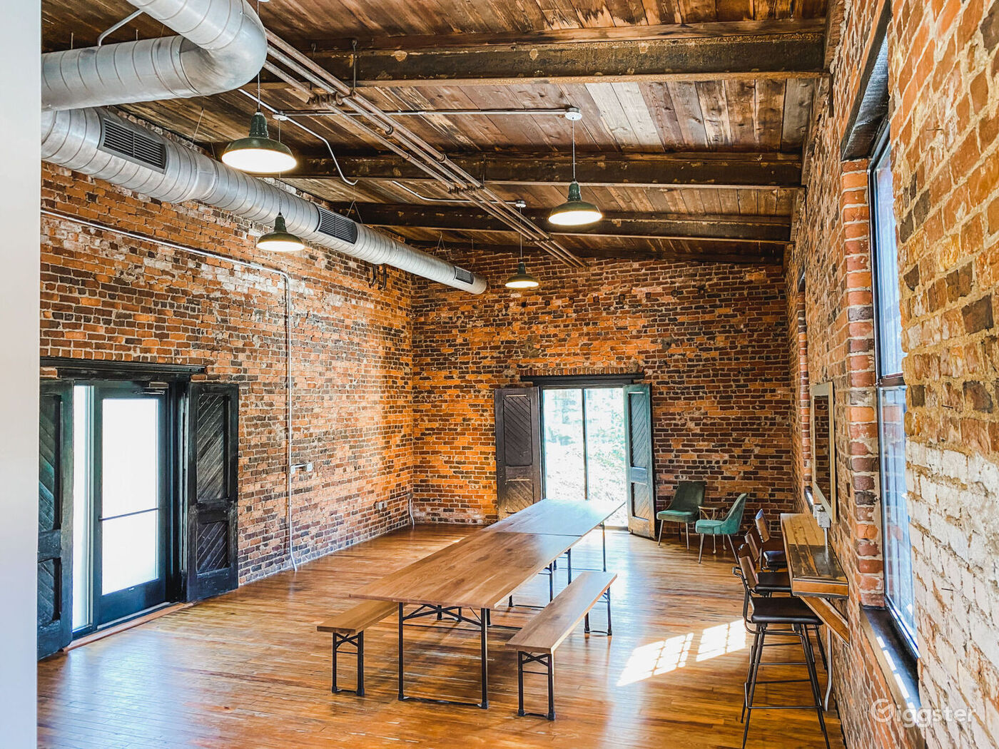 Beautiful Exposed Brick Loft | Rent this location on Giggster
