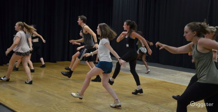 Amazing Dance Studio in Ferndale | Rent this location on Giggster