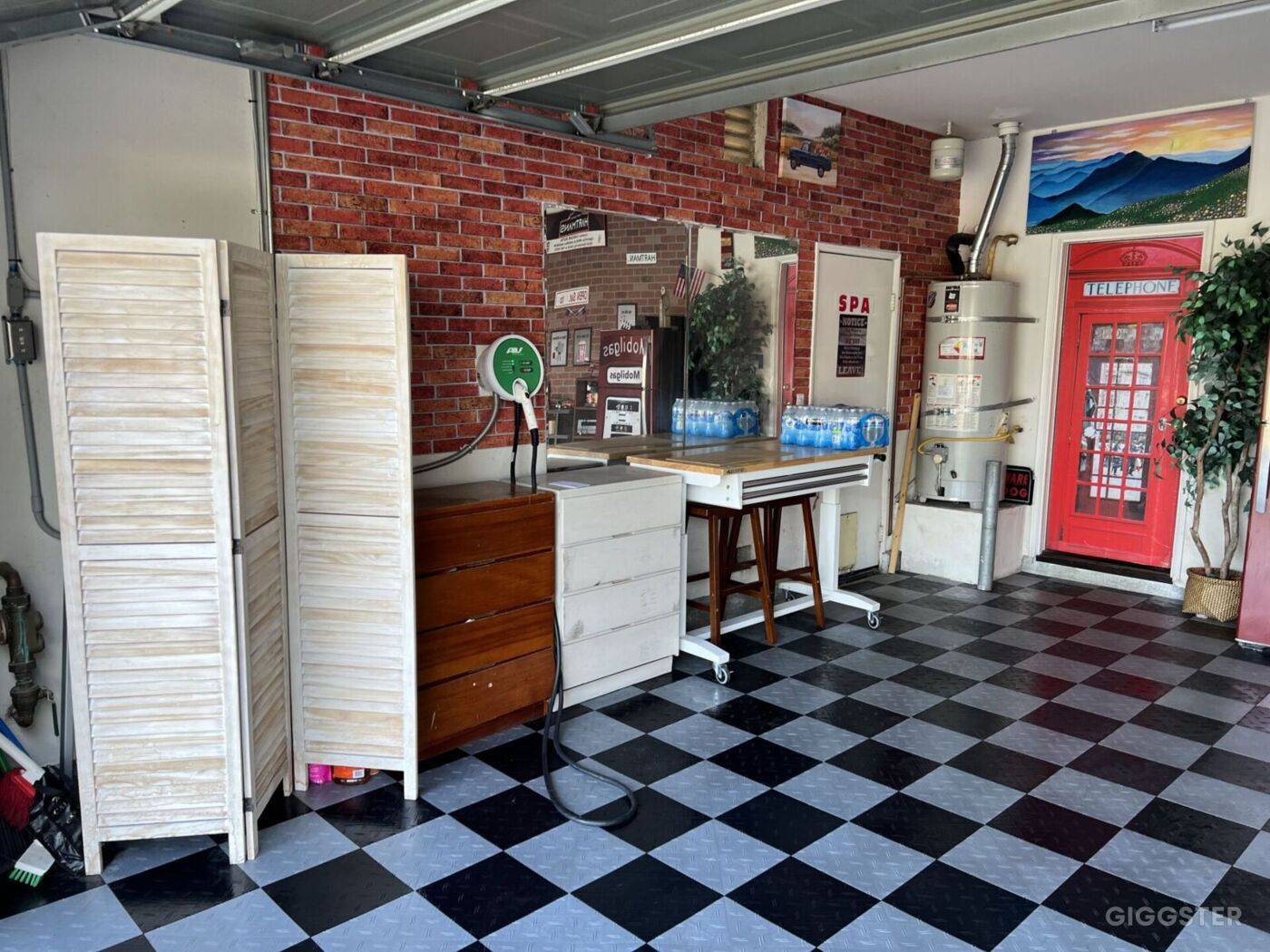 Suburban Garage for photo shoot | Rent this location on Giggster