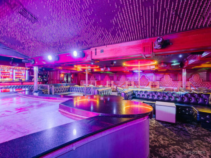 DAZZLING CLASSIC STRIP CLUB: THE VELVET LOUNGE | Rent this location on ...