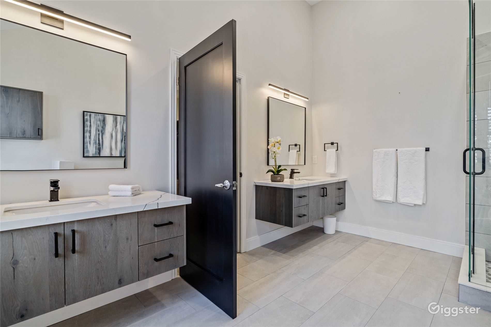 Modern Bungaloft with high ceiling, open concept | Rent this location ...