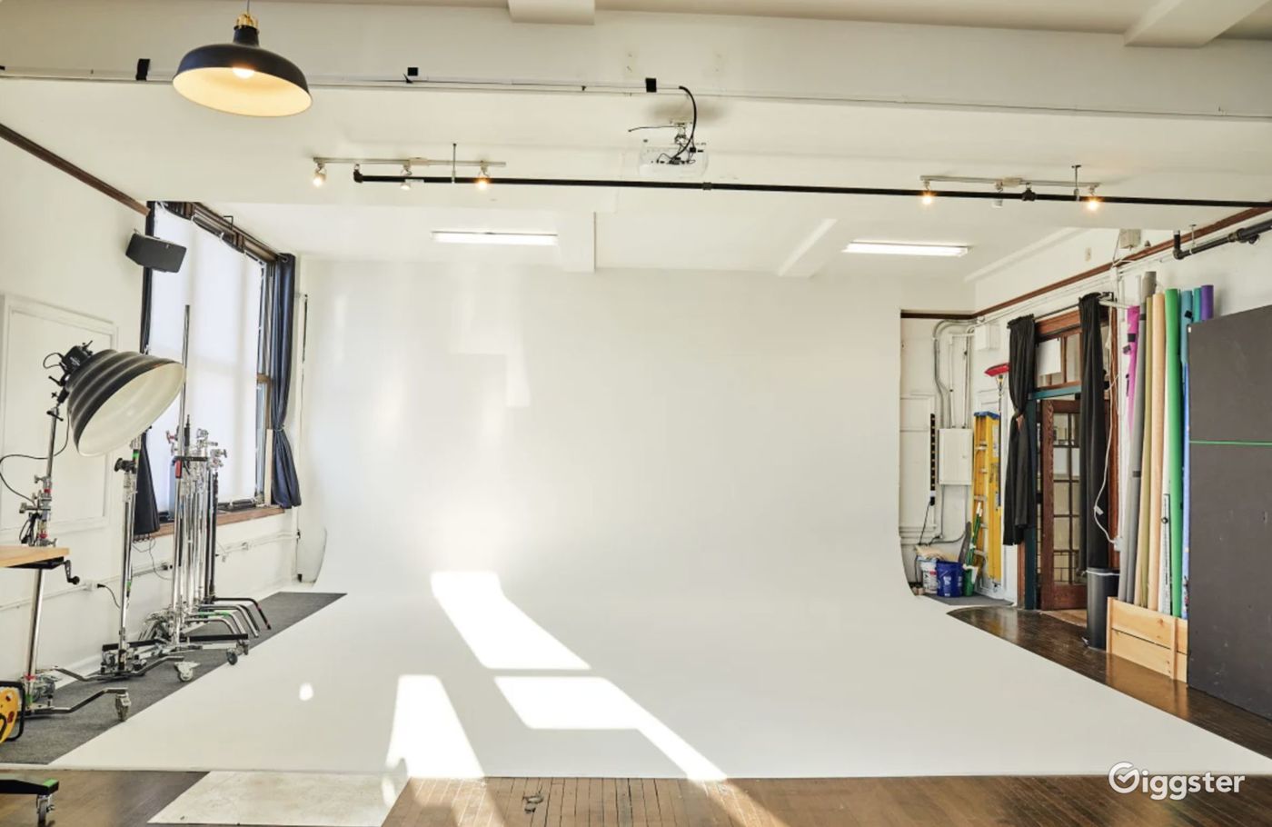 Gorgeous South Philadelphia Photo Studio 1200sq ft | Rent this location ...
