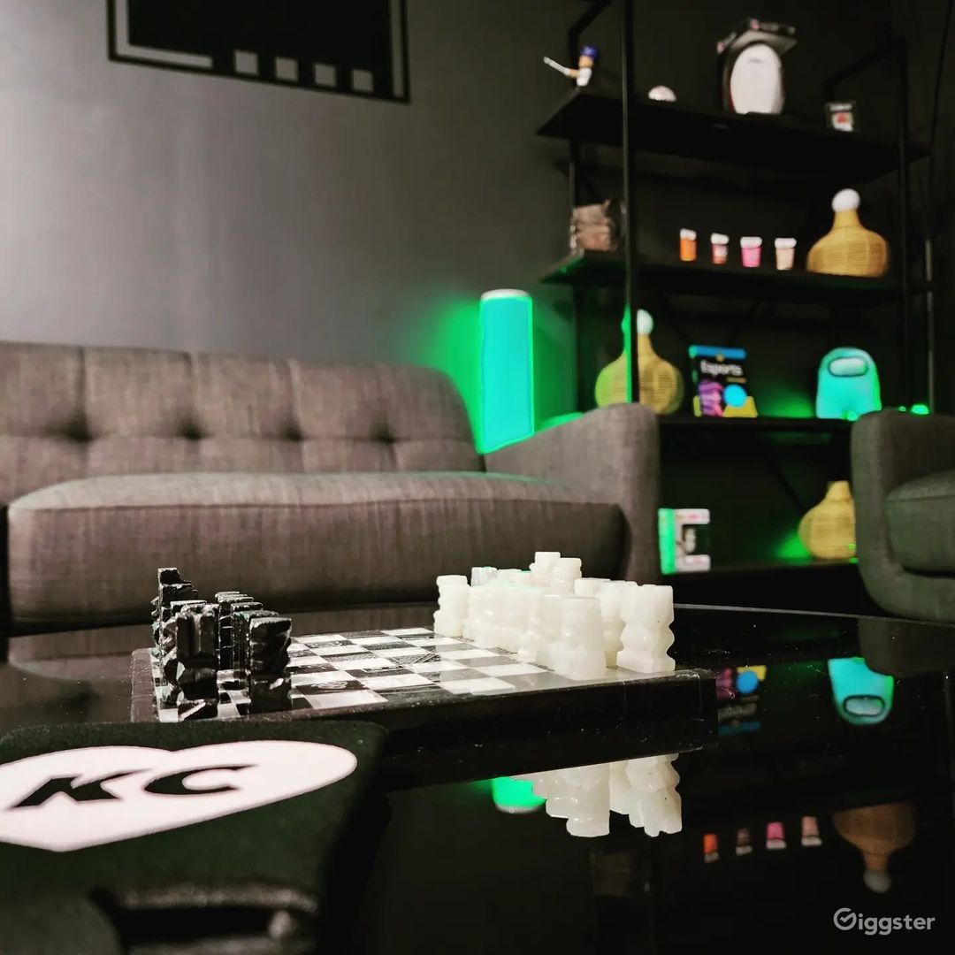 Content Creator & Gaming Studio | Rent this location on Giggster