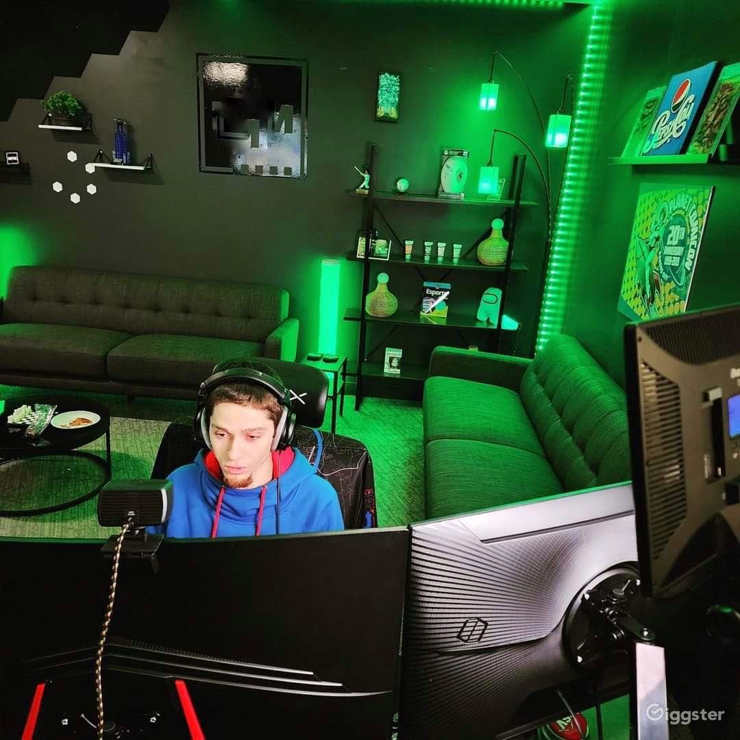 Content Creator & Gaming Studio | Rent this location on Giggster