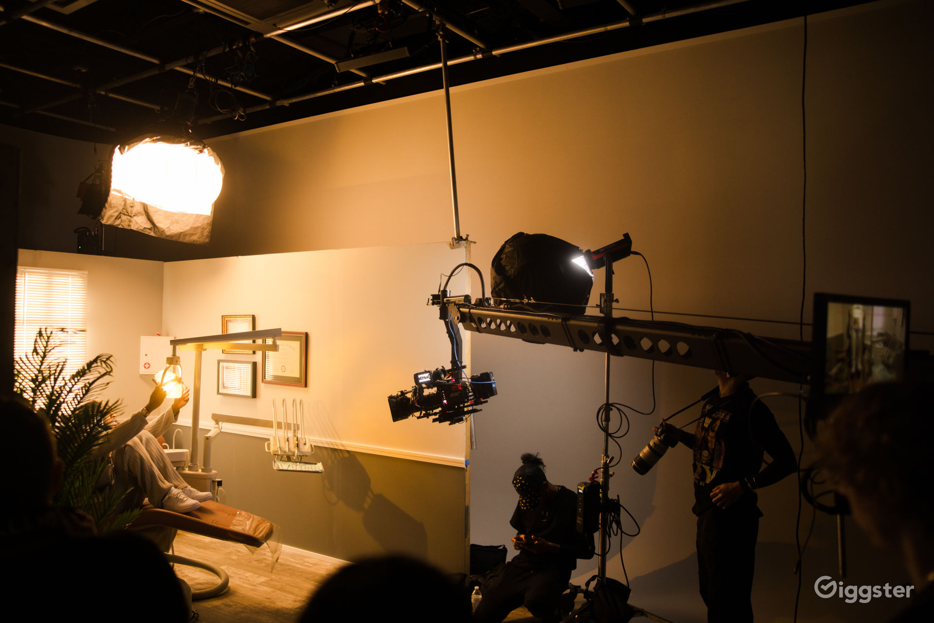 Luxurious, ground-level Soundstage + Photo Studio | Rent this location ...