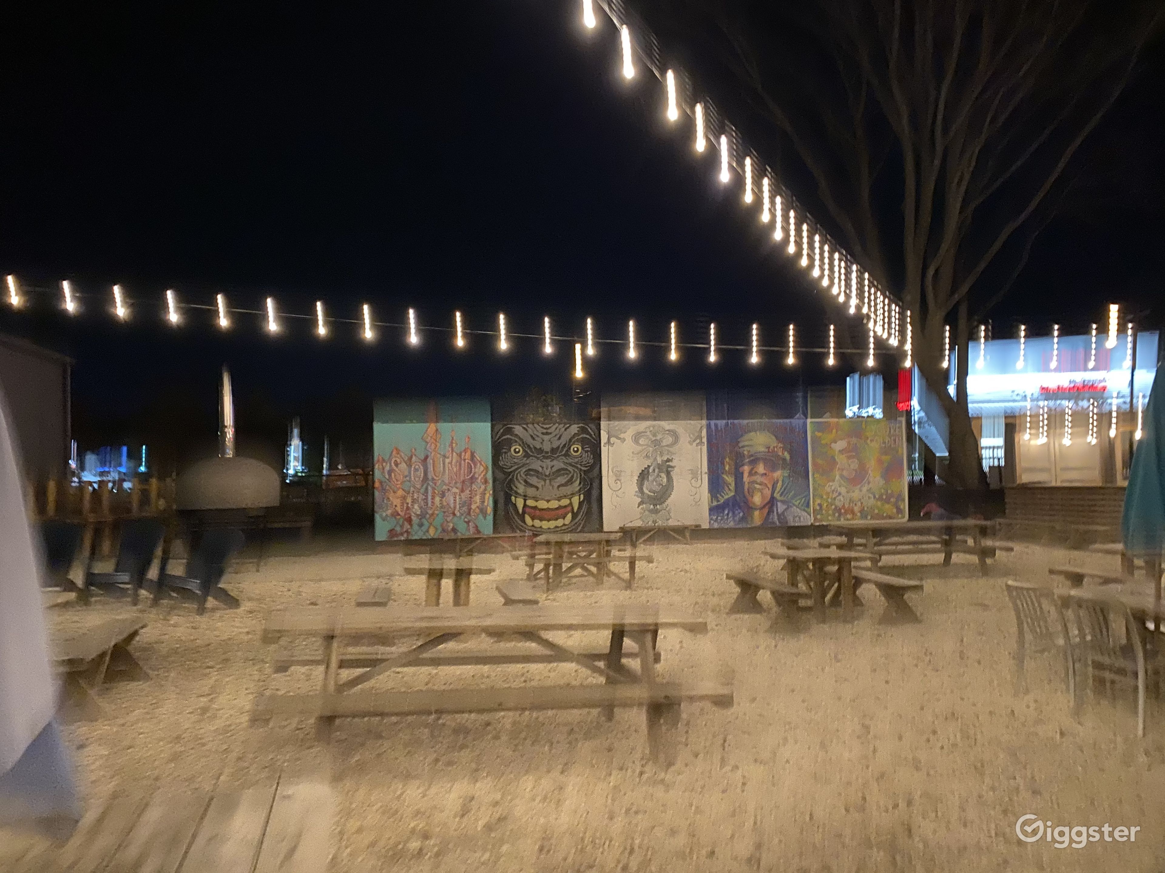 A cozy chill place with an urban vibe | Rent this location on Giggster