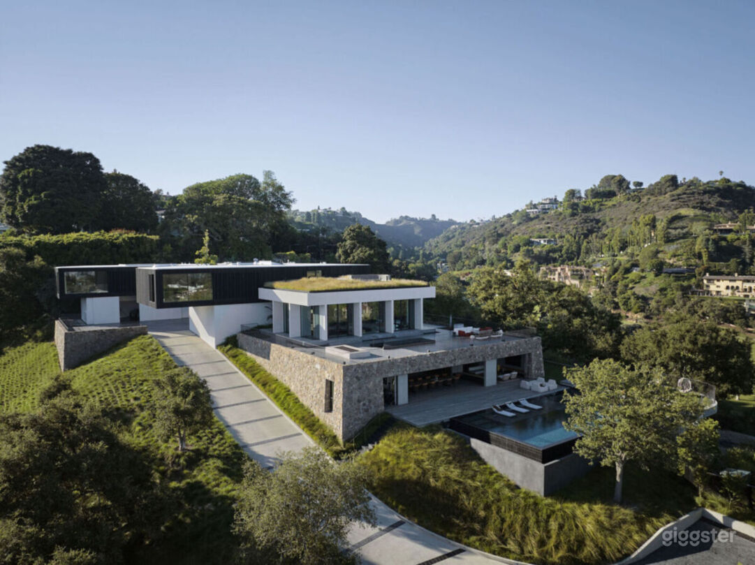 Strata House - Elegant Living and Precise Luxury | Rent this location ...