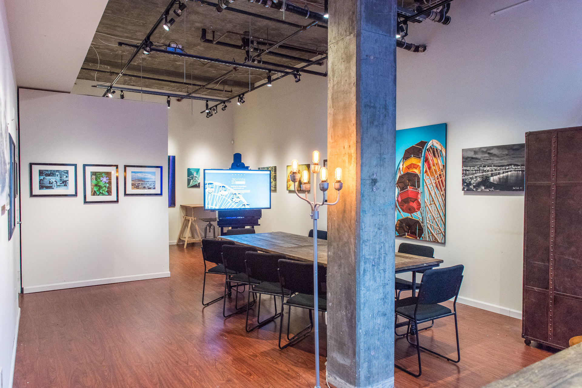 Art Gallery with Open Floor Plan | Rent this location on Giggster