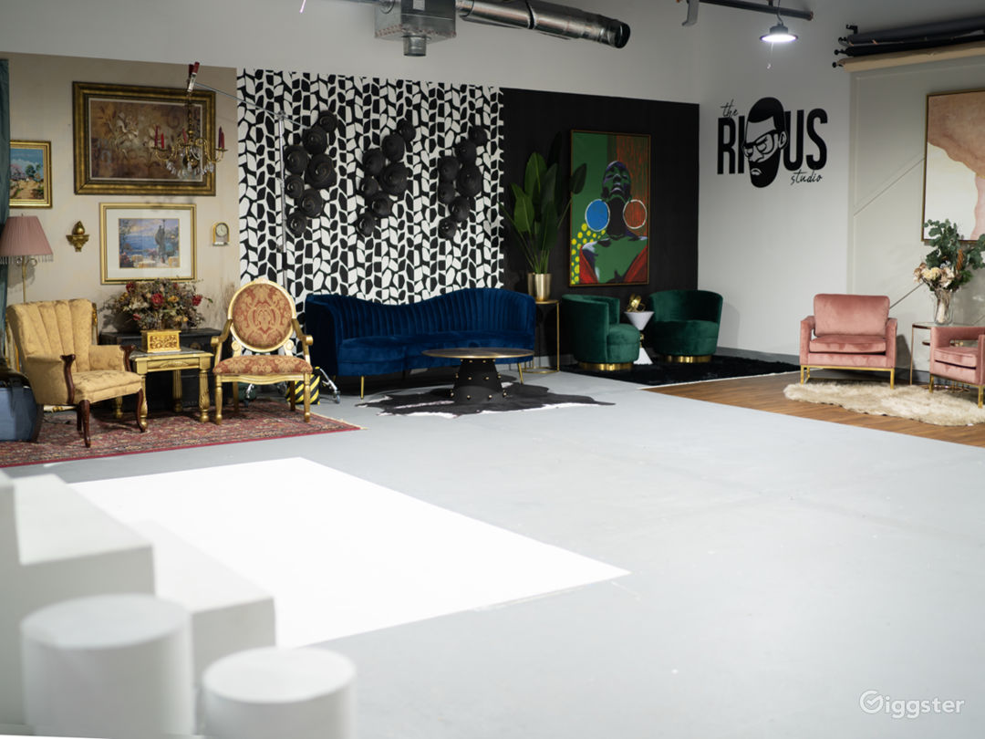Atlanta Multi-Set Photo Studio | 6-in-1 Modern Film Location | Giggster