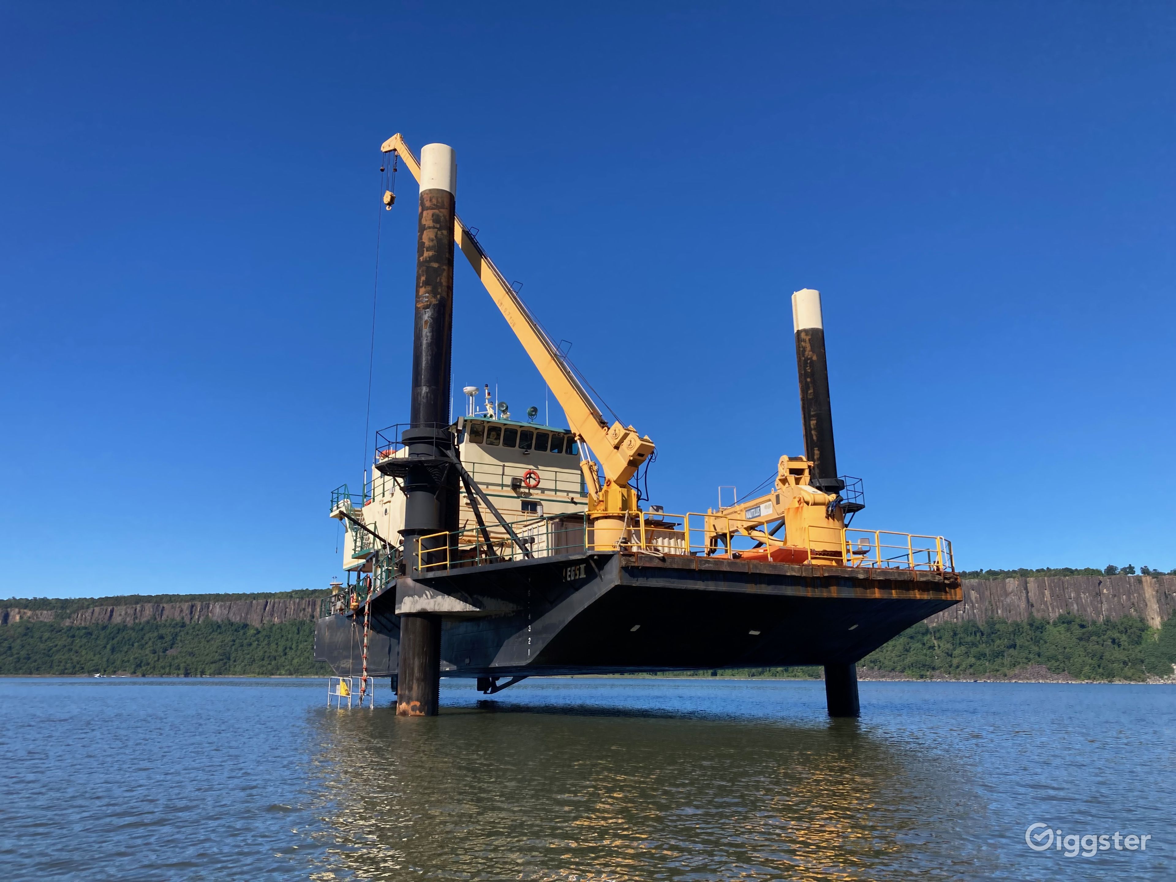 Liftboat | Rent this location on Giggster