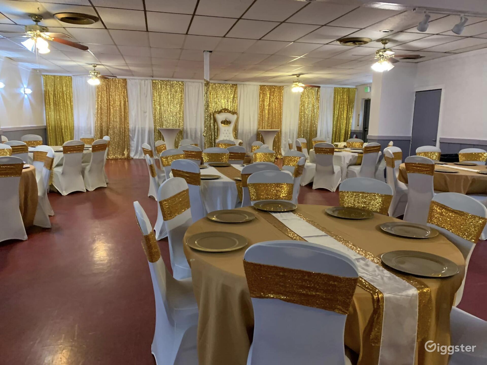 King Room (Large Banquet Room) | Rent this location on Giggster