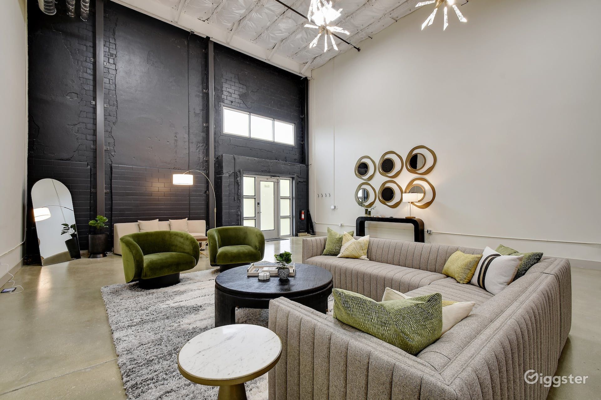 Luxury Loft | Chef's Kitchen + Open Floor Plan | Rent this location on ...