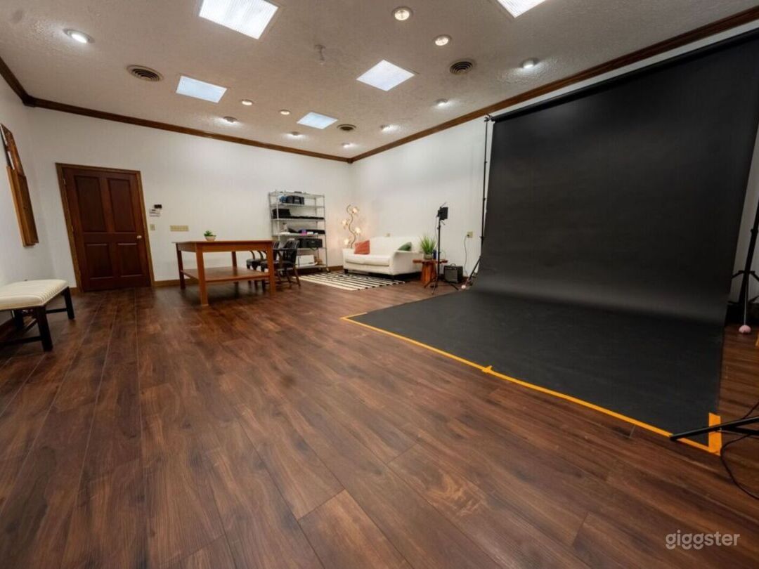 Rent Photography Studio in North Ridgeville, OH | Fully Equipped | Giggster