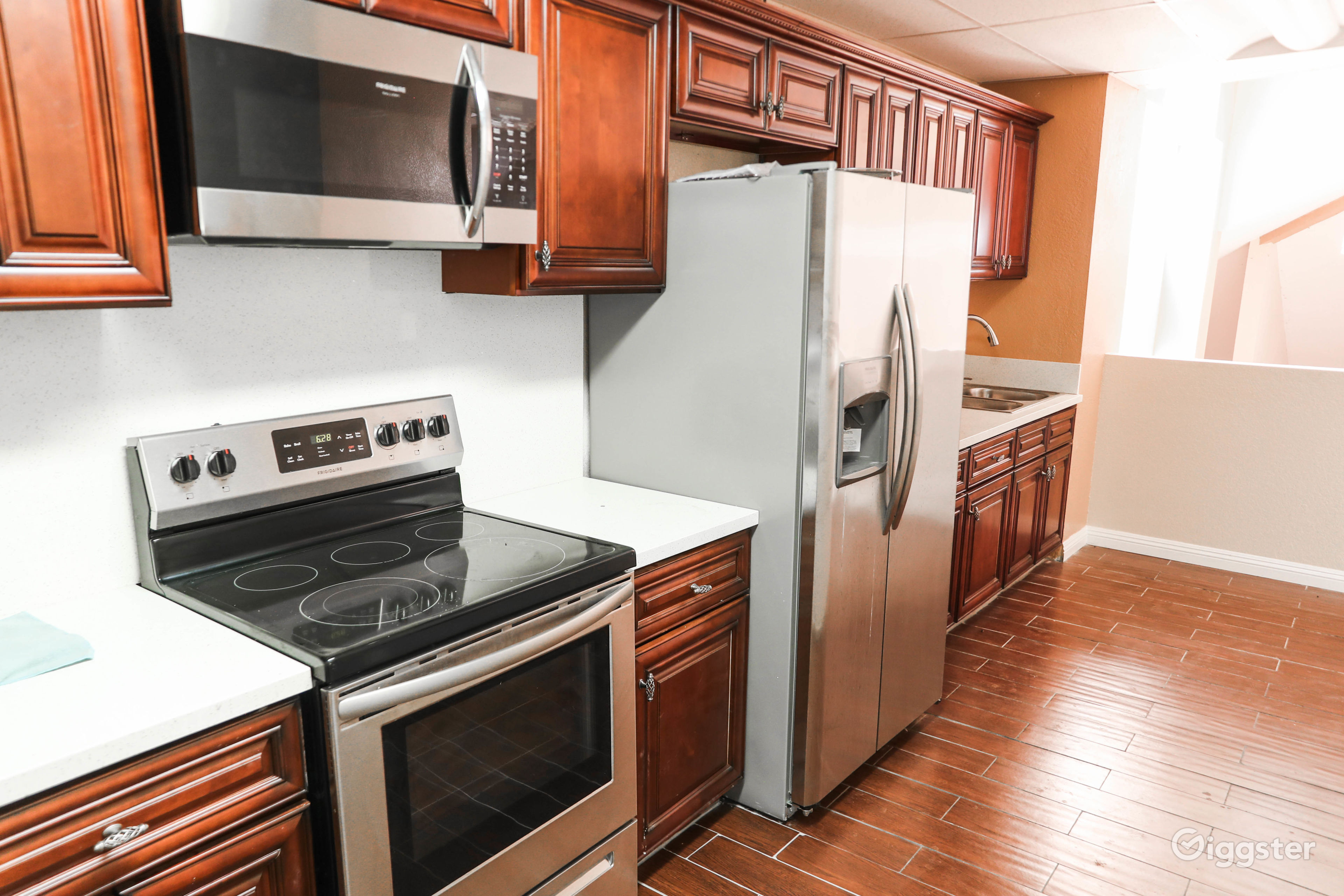 6000 SF Building for Studio Shoots and Event Space | Rent this location ...