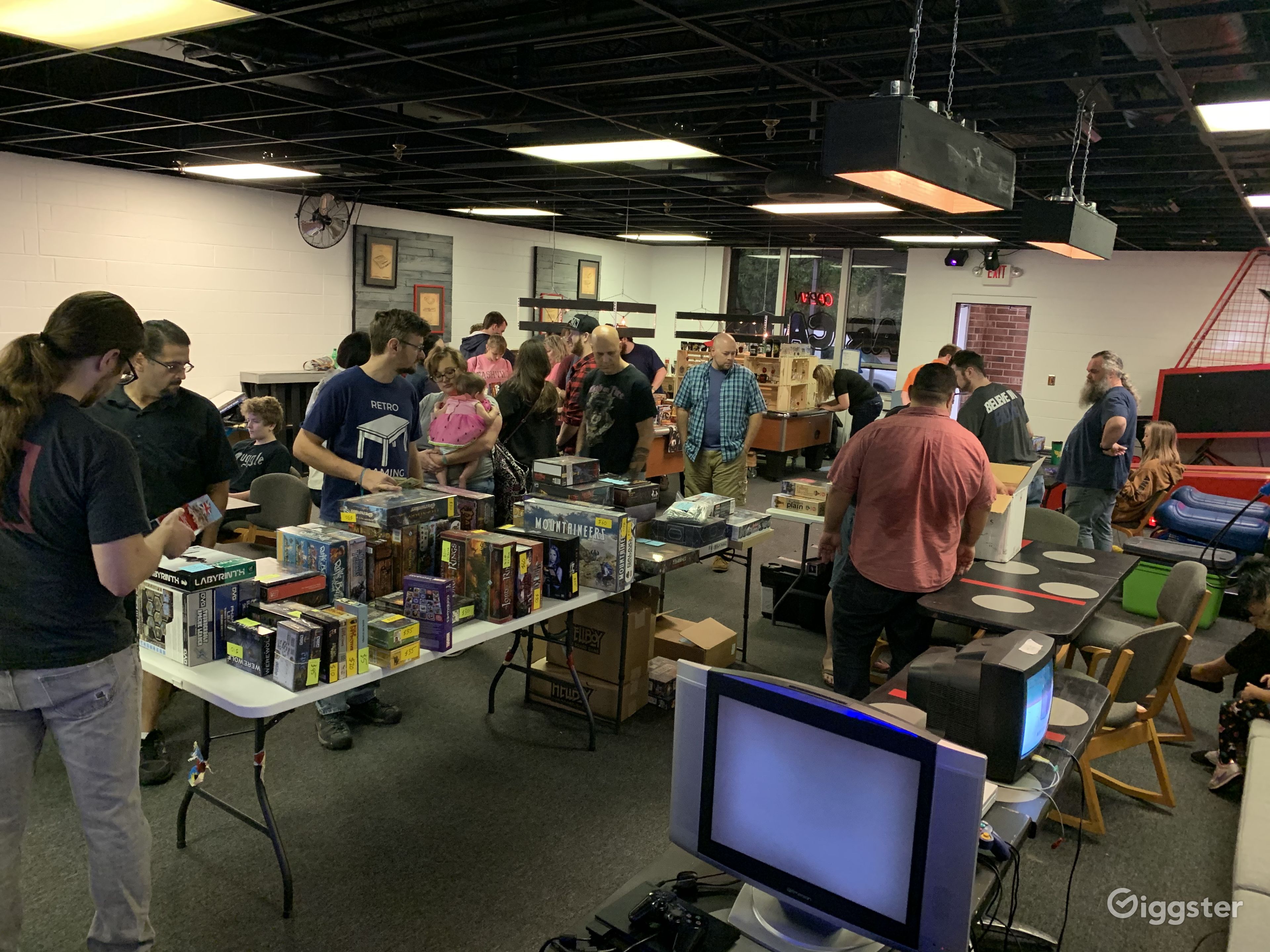 A Cool Venue in North Carolina | Rent this location on Giggster