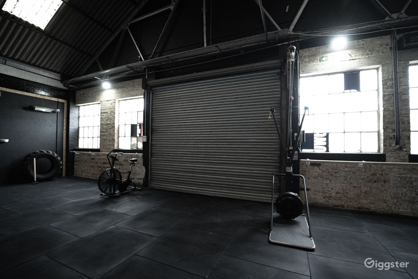Industrial modern Boxing gym warehouse | Rent this location on Giggster