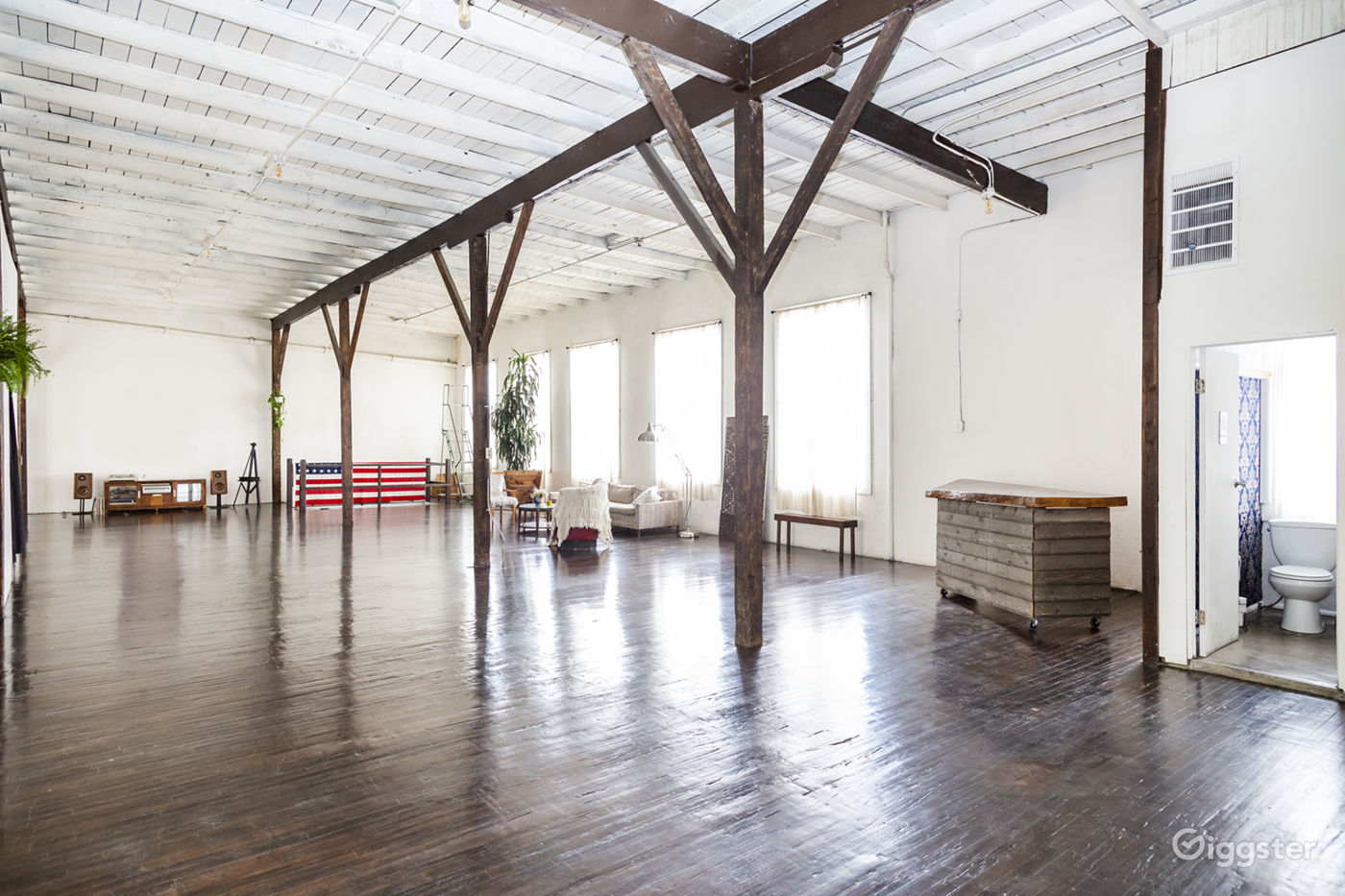 New York style warehouse loft with Central A/C | Rent this location on ...