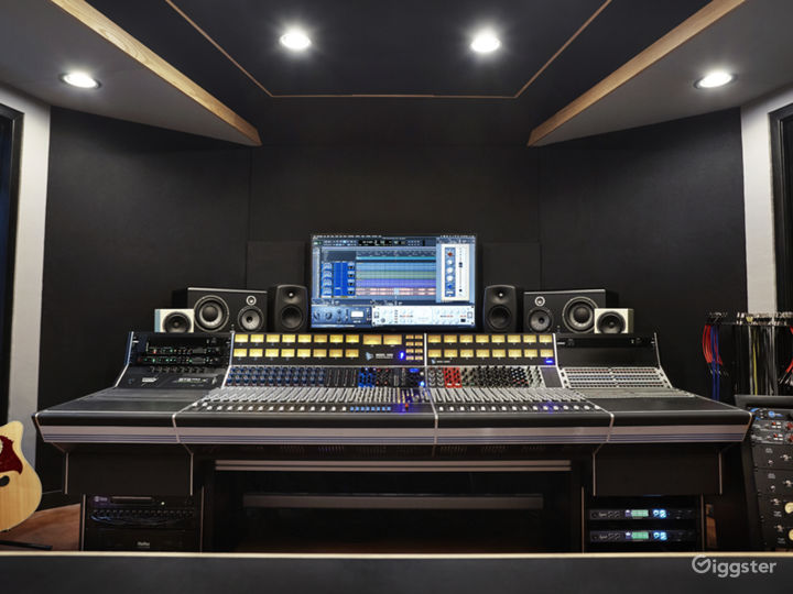 Modern Midwest Recording Studio | Rent this location on Giggster