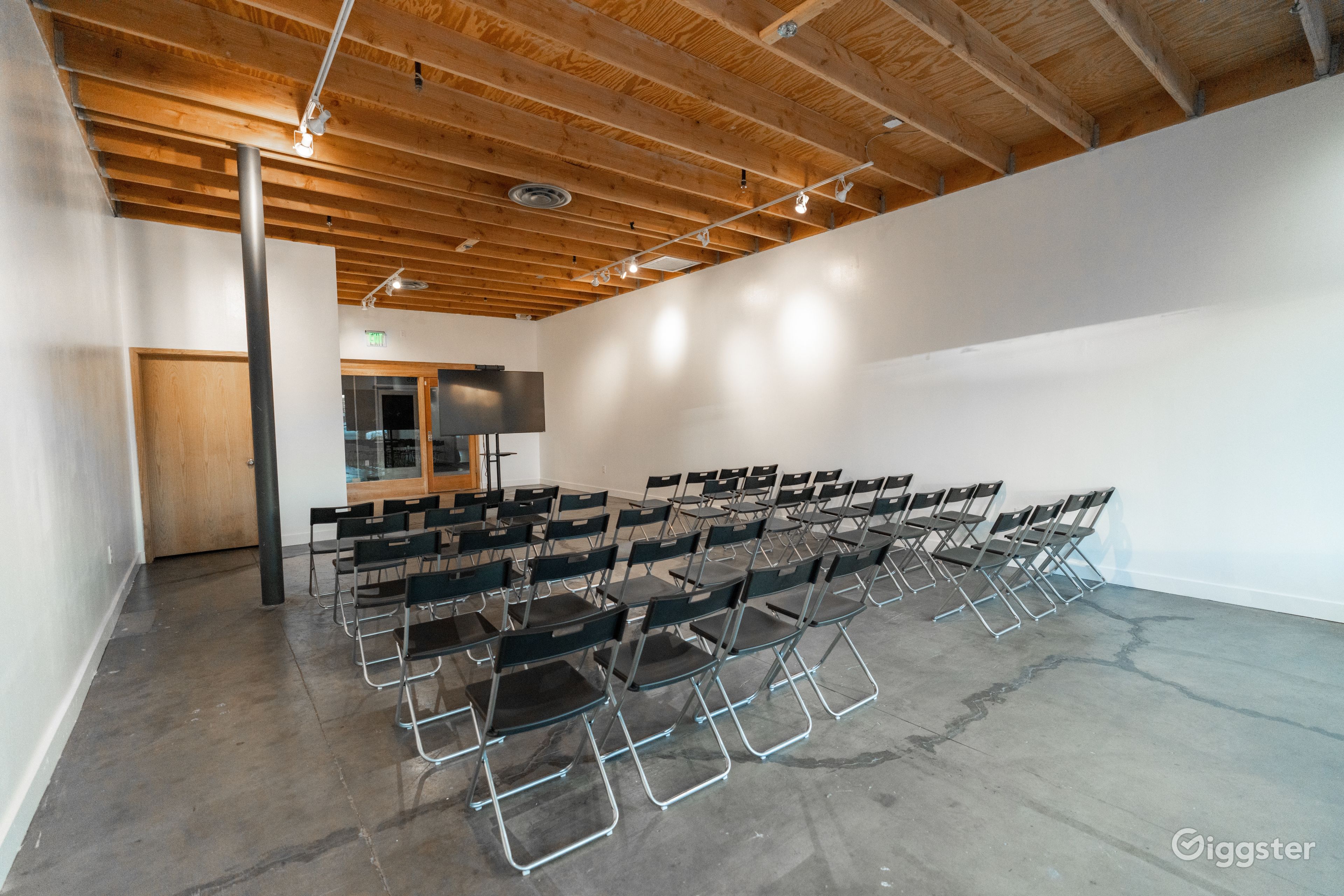 Loft Style Event Space. | Rent this location on Giggster