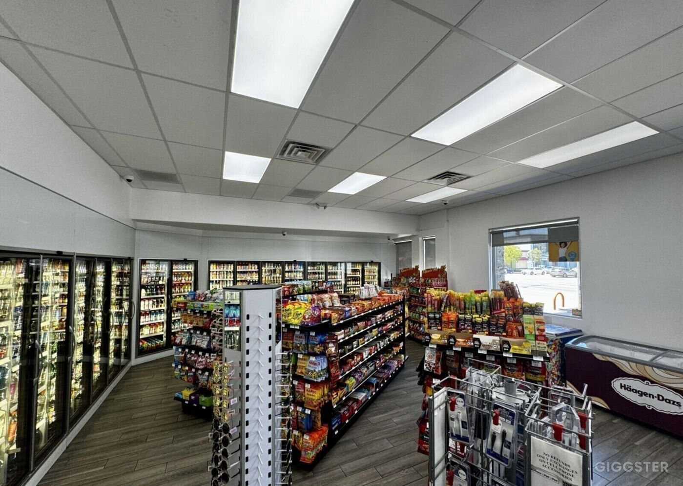 Gas Station & Convenience Store | Rent this location on Giggster