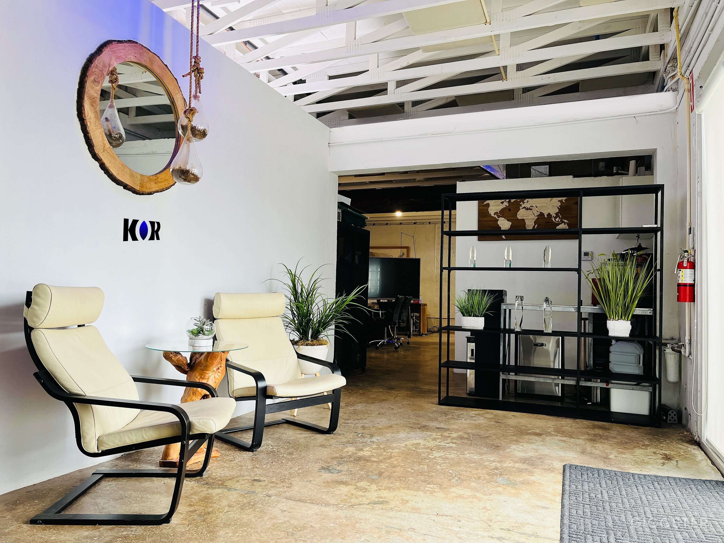 Black box studio High Ceilings in Little Haiti | Rent this location on ...