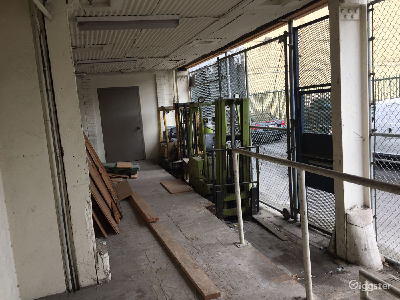 Brick Warehouse with Basement & Loading Dock | Rent this location on ...