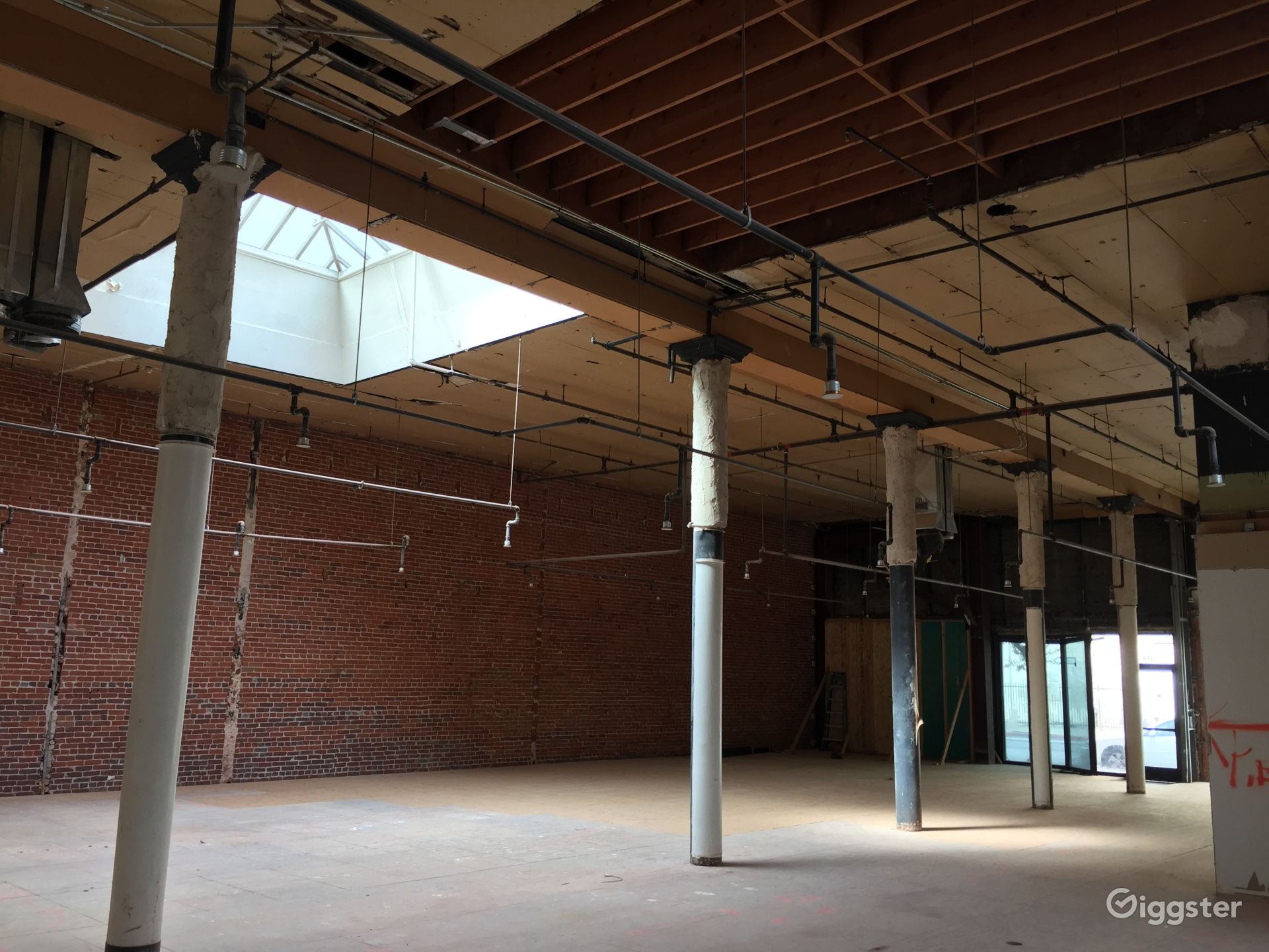 Brick Warehouse with Basement & Loading Dock | Rent this location on ...