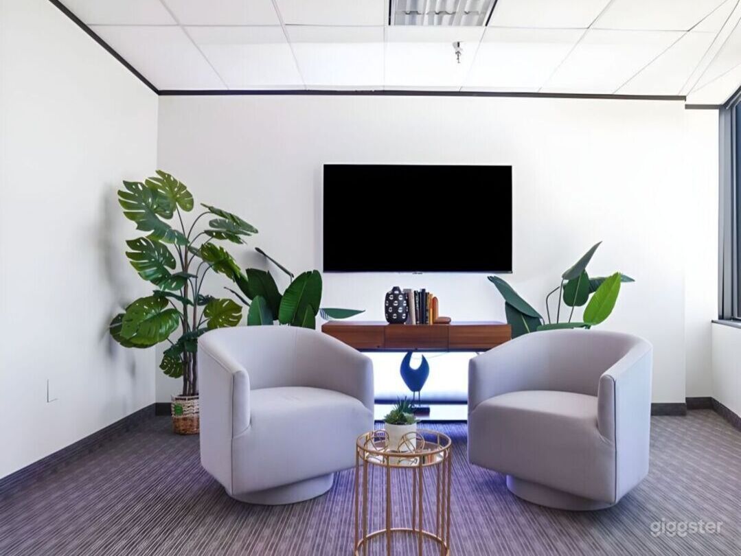 Chic North Dallas Podcast Studio w/ Uplight | Rent this location on ...