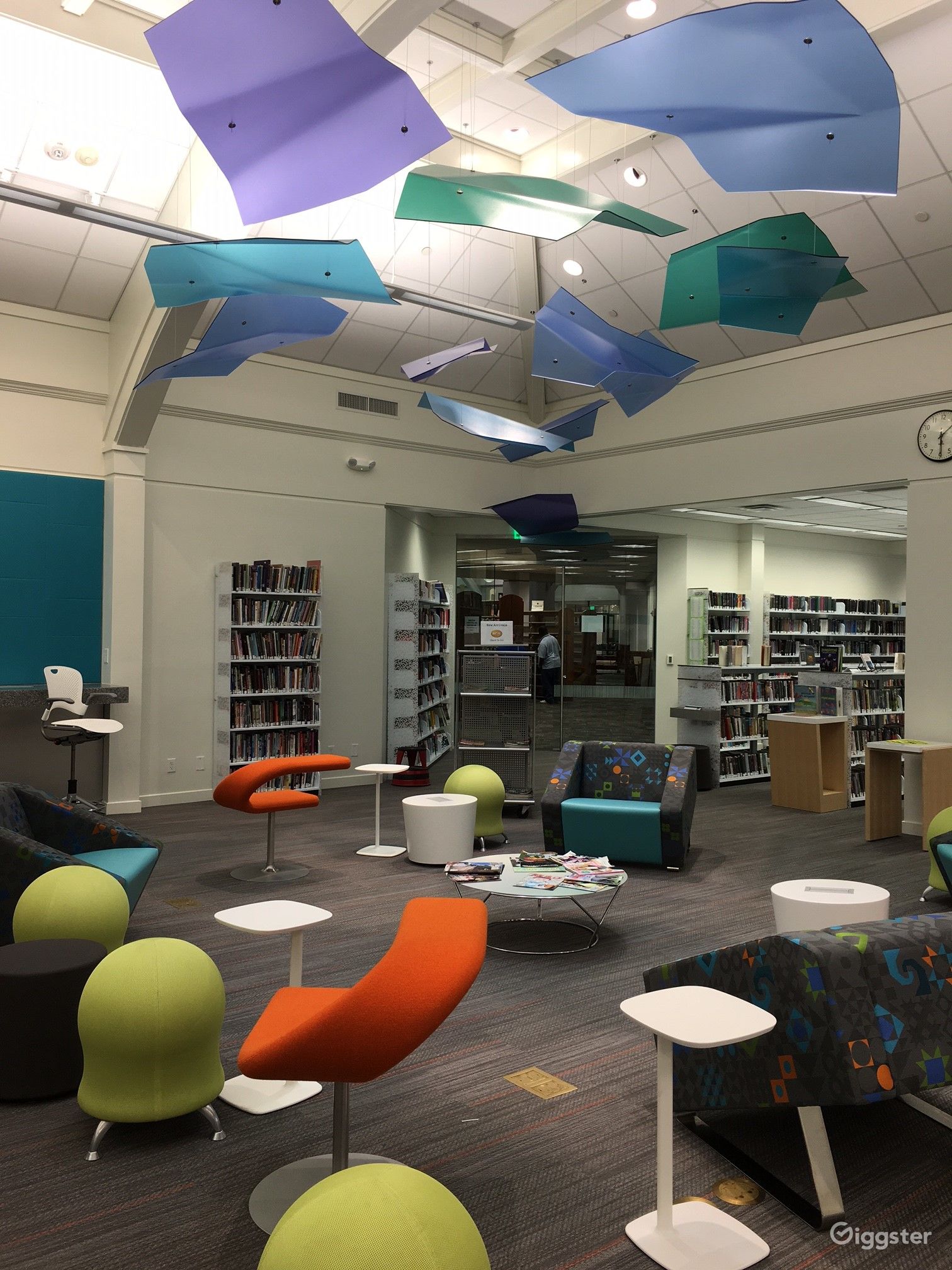 Public Library in Bluebonnet Regional Branch | Rent this location on ...