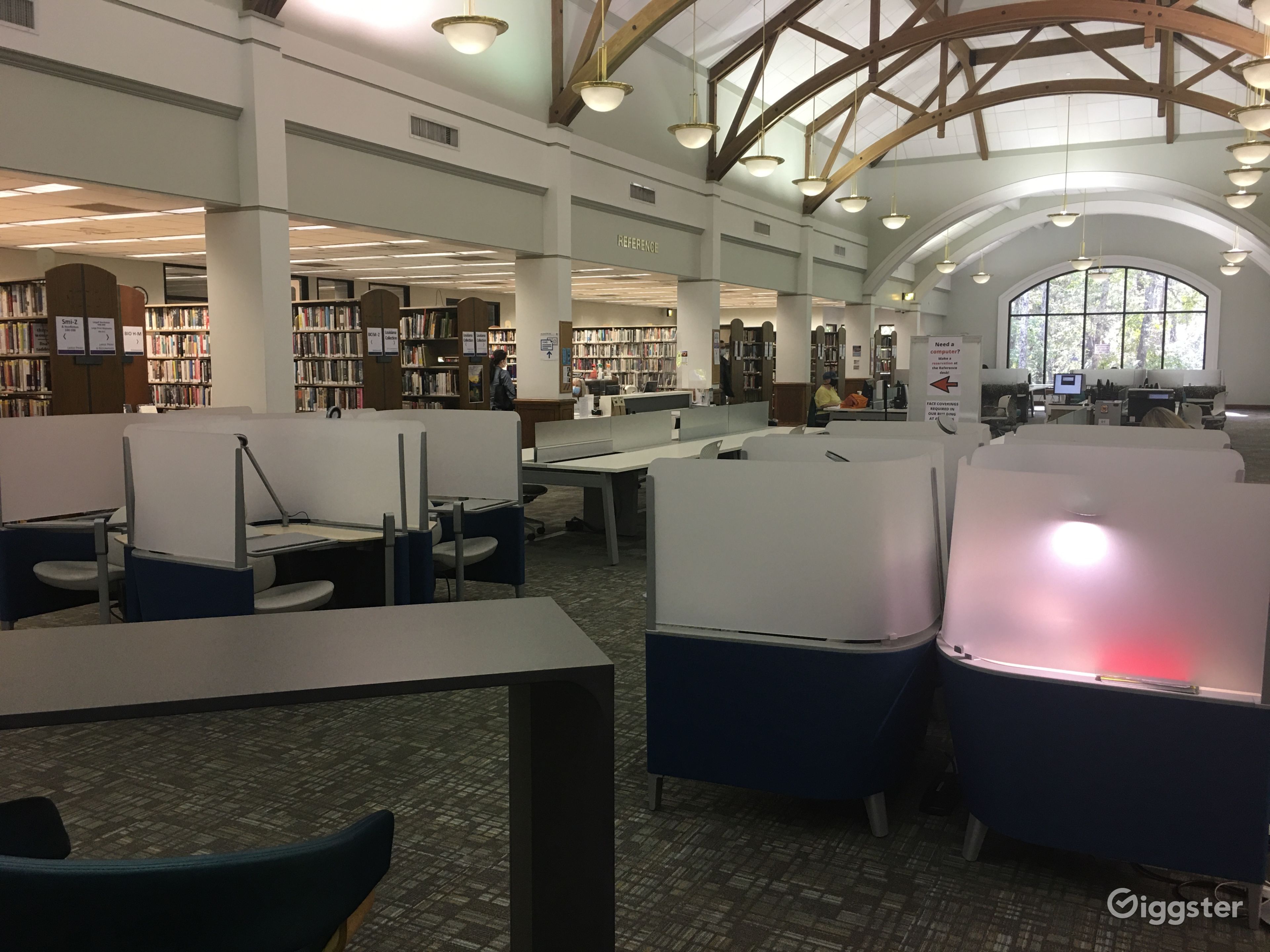 Public Library in Bluebonnet Regional Branch | Rent this location on ...