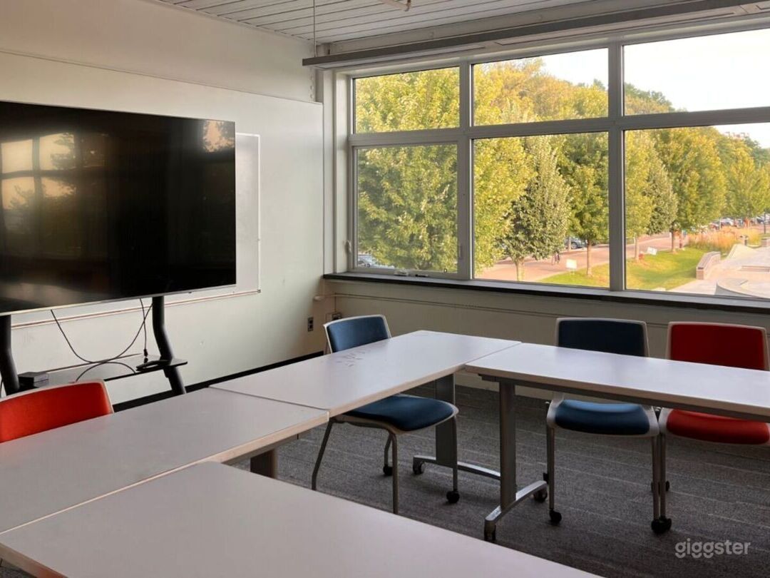 Flexible Classroom & Conference Room | Rent this location on Giggster