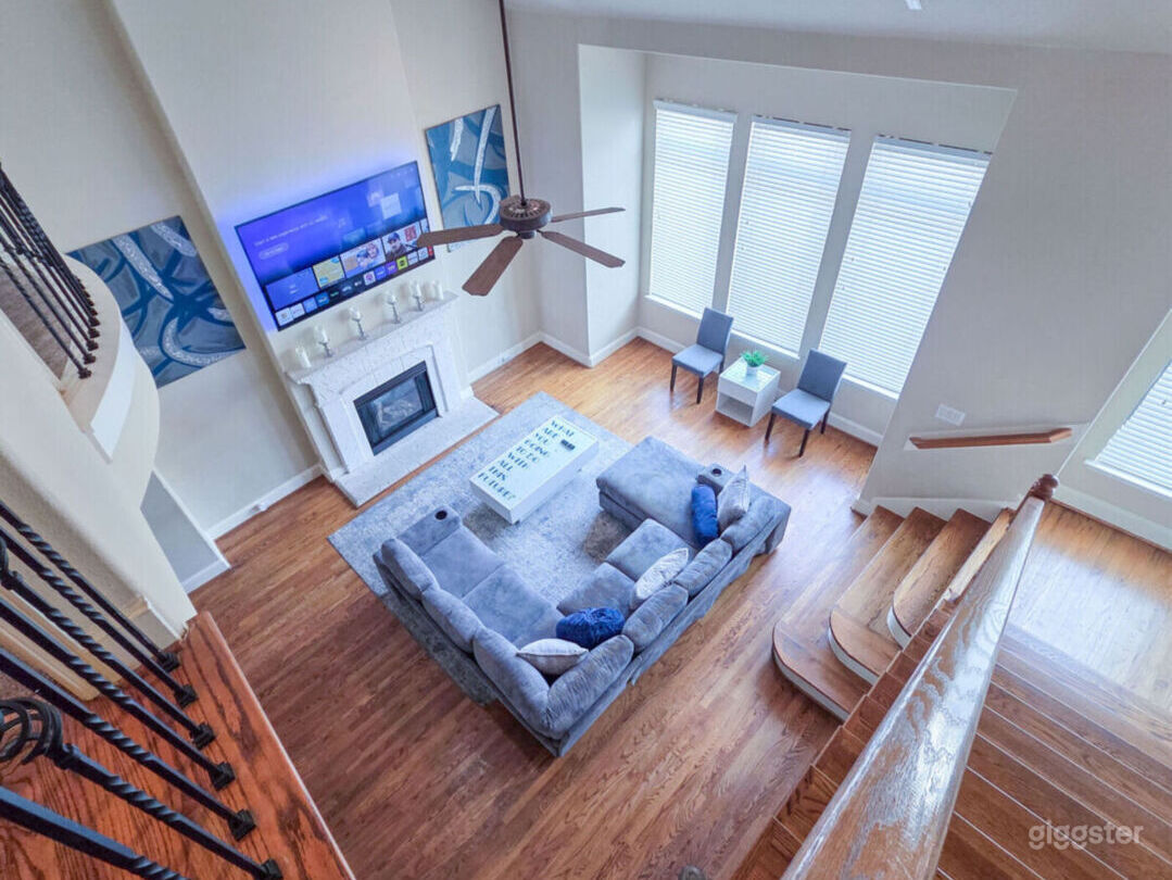 Artsy 3‑Story Townhouse with Hot Tub & Creative Vibes | Rent this ...