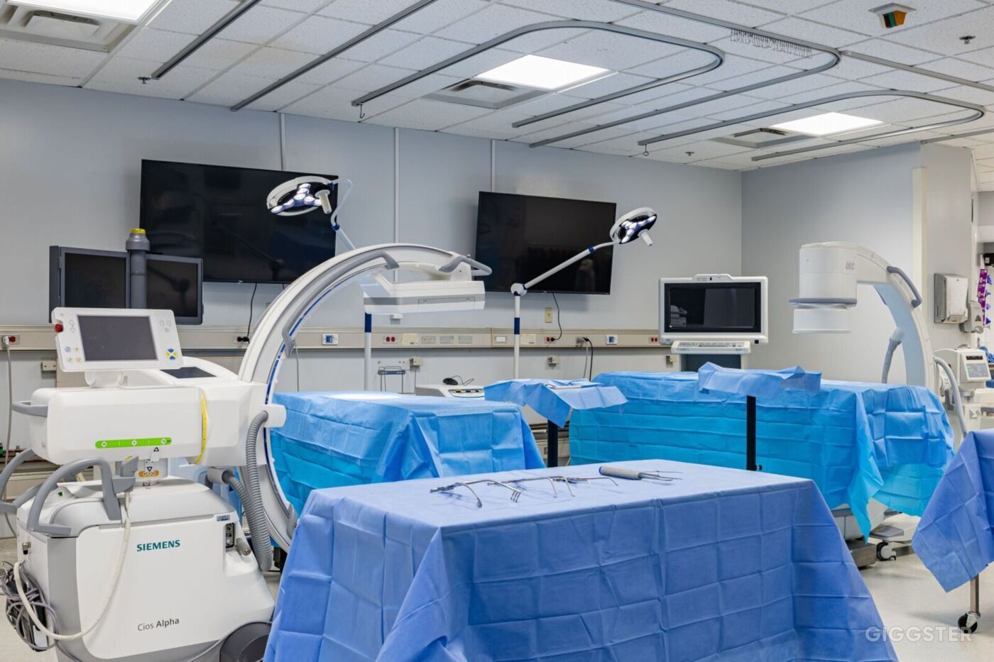 Hospital and Operating Room | Rent this location on Giggster