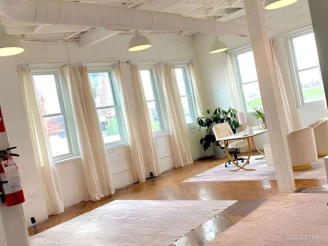 Downtown Rustic Yoga Studio in Columbus | Rent this location on Giggster