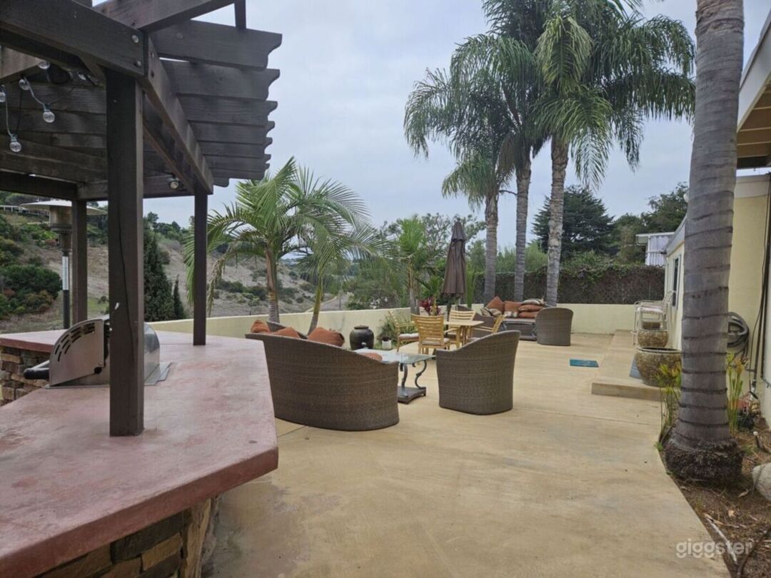 Hillside Terrace Backyard | Rent this location on Giggster