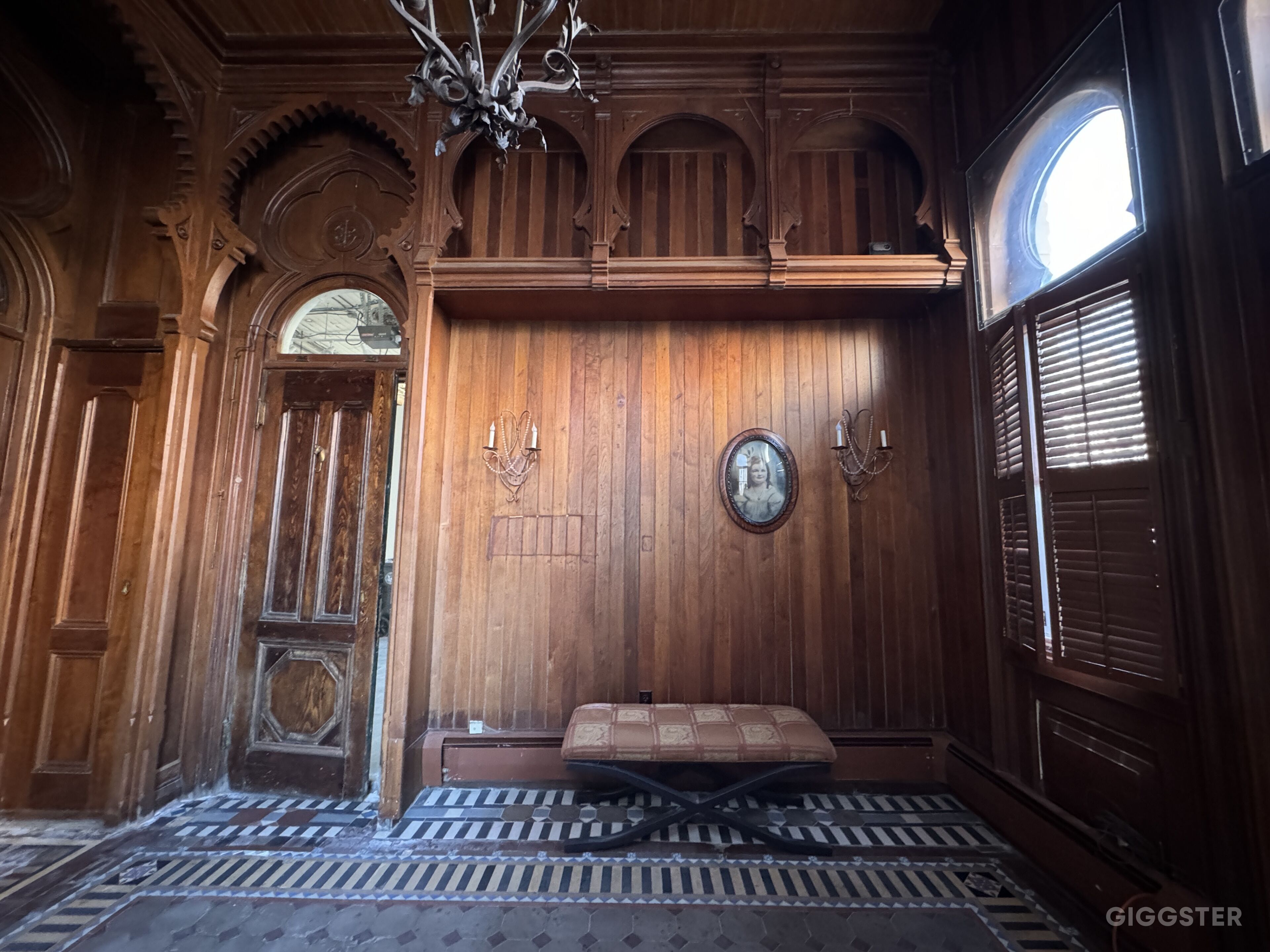 1875 Carriage House | Rent this location on Giggster