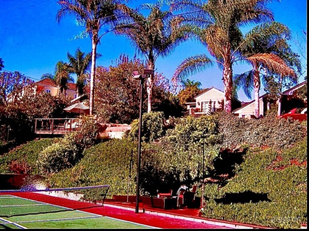 Cinematic Hollywood Hills backyard retreat! | Rent this location on ...