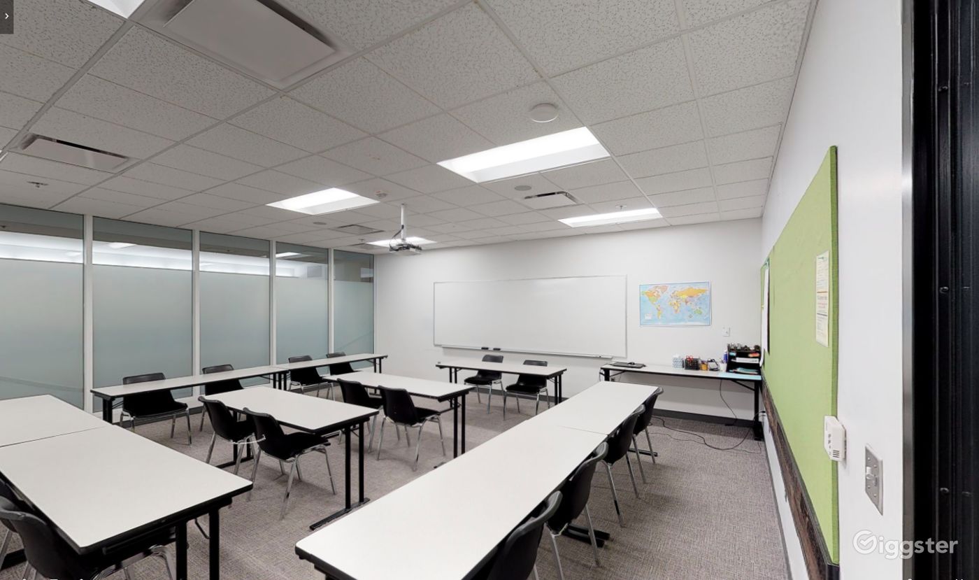 Modern and Comfortable Classroom in Portland | Rent this location on ...